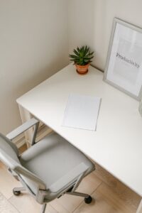 Small Office Ideas to Maximize Space and Productivity - curatedsoftly.com