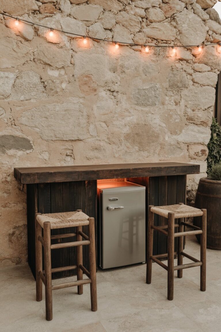 Small Outdoor Kitchen Ideas to Transform Your Backyard - curatedsoftly.com